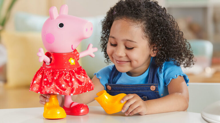 Hasbro Unveils Peppa Pig Muddy Puddles Party Interactive Doll | The Toy ...