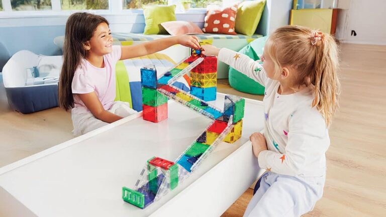 MAGNA-TILES RAIL RACERS DELUXE 90-PIECE SET - The Toy Book