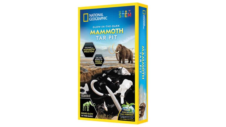 NATIONAL GEOGRAPHIC GLOW-IN-THE-DARK MAMMOTH TAR PIT - The Toy Book