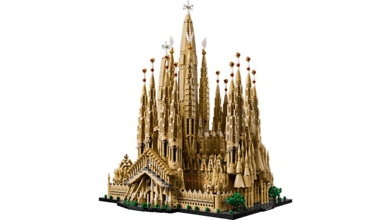 LEGO ARCHITECTURE SAGRADA FAMÍLIA - The Toy Book